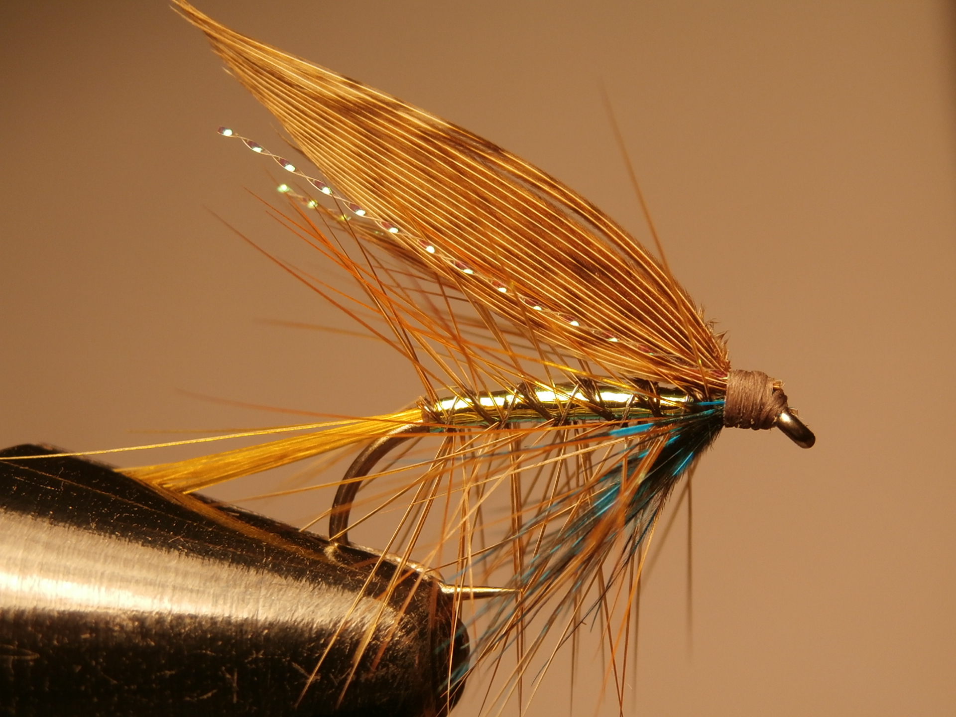 Invicta variants – Claretbumbler